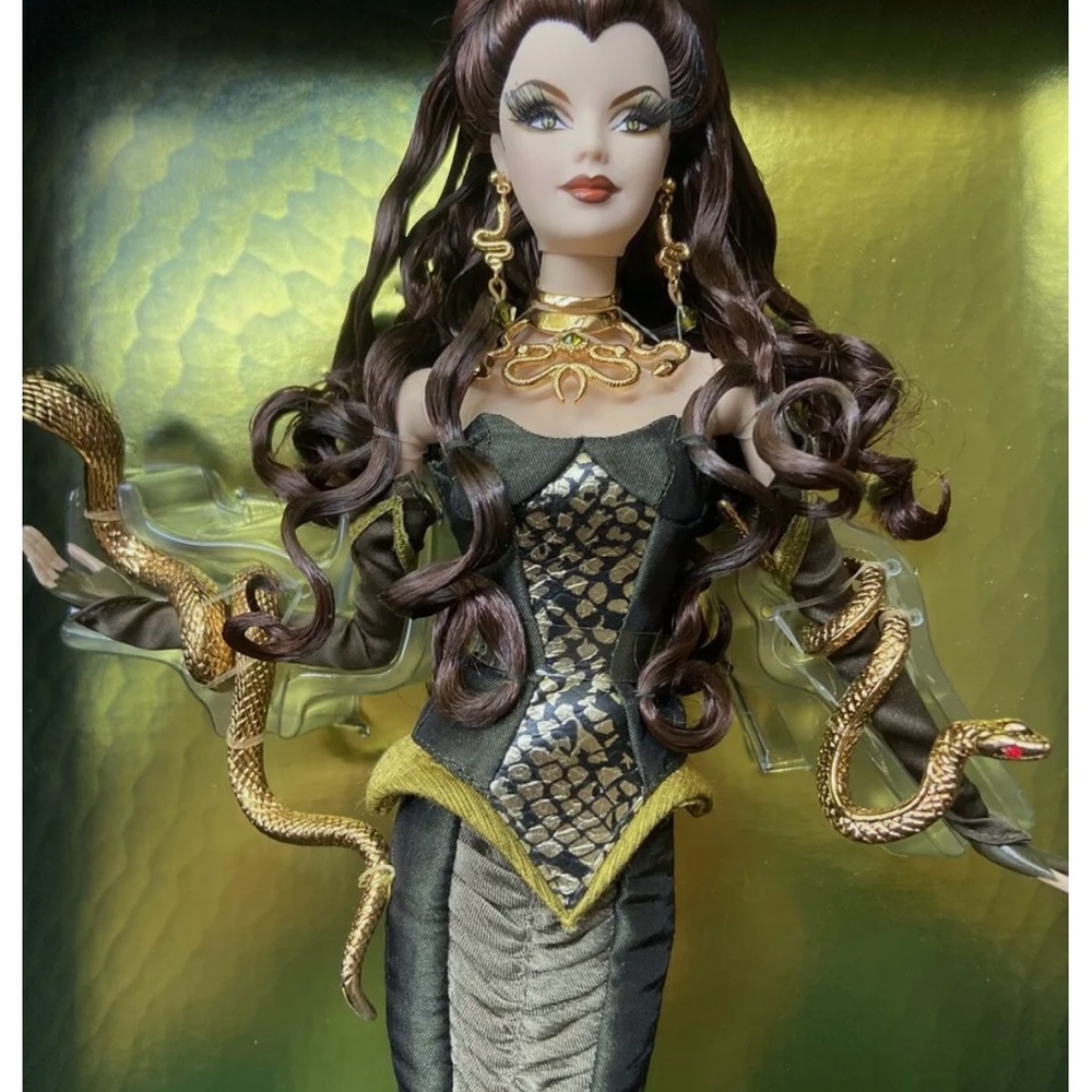 Medusa 2008 - Barbie Greek Goddess Series - Barbie Co… - Gem